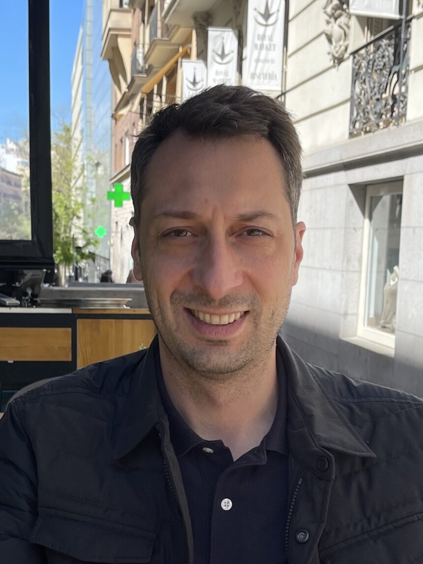 Despre Noi – Synttergy